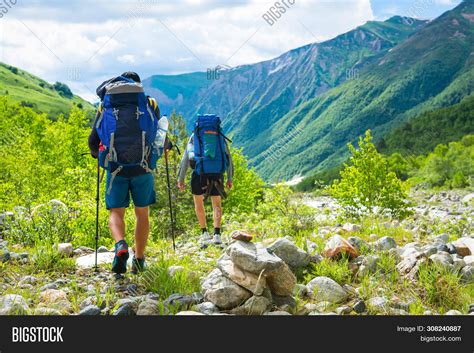 Hiking For Beginners What You Need And Dont Subaruatap Blog