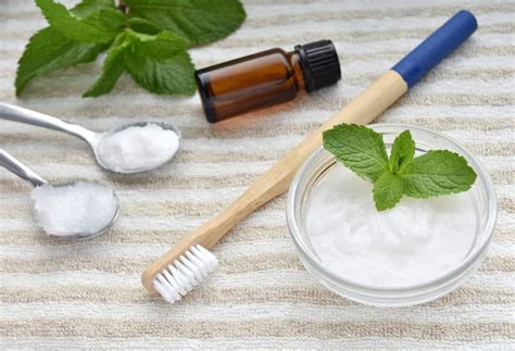 7 Natural Homemade Toothpaste Recipes For Green Smile