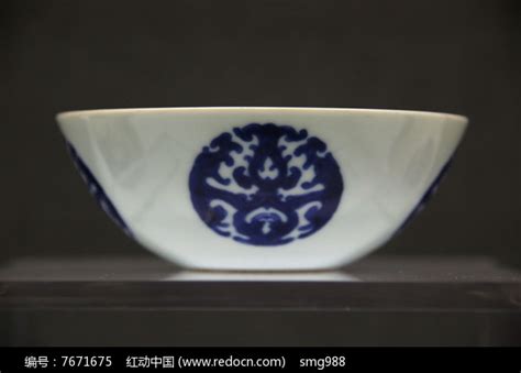 清代雍正款青花团花纹卧足碗高清图片下载 红动中国