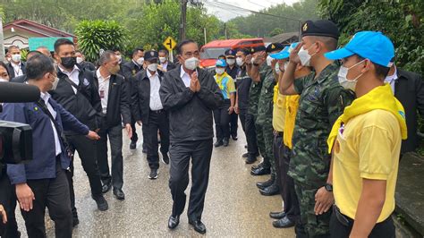 นายกรัฐมนตรี ลงพื้นที่เยี่ยมให้กำลังใจผู้ประสบอุทกภัย ณ ศาลาประชาคมศูนย์อพยพเทศบาลตำบลควนเนียง