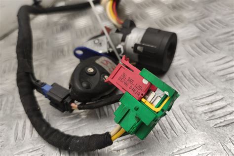 CitroËn C8 Ea Eb 2002 Užvedimo Spynelė 9648445180 36353100 16420831 Naudotos Dalys