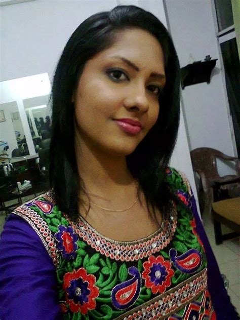 Sri Lankan Hot Girls