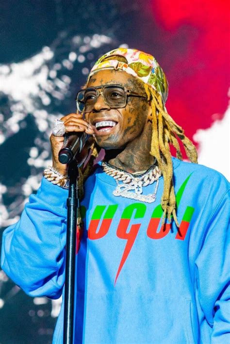 Ex Lil Wayne Beschuldigt Rapper Van Mishandeling Dagblad Suriname