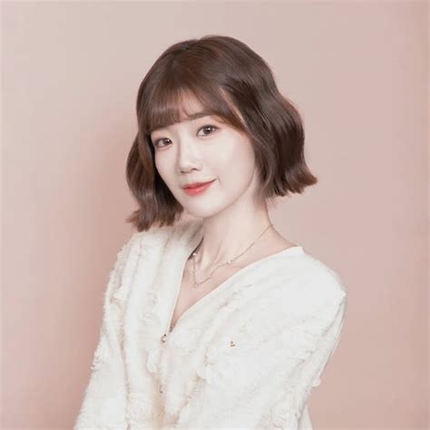 Nina Tsai Nina Threads Say More