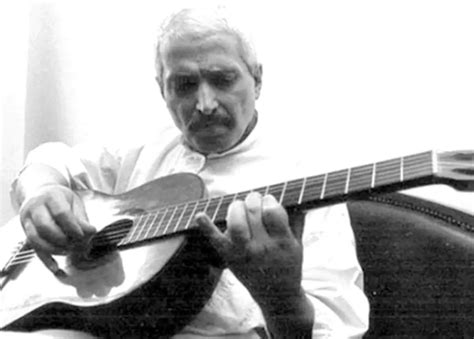 سپید پوشیده بودم با موی سیاه روزنامه هفت صبح