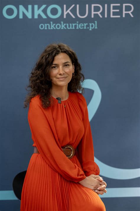 Adrianna Sobol Ktoś Kto Potrafi Prosić O Pomoc Pokazuje Swoją