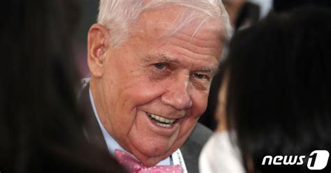 日엔터산업이 한국에 뒤처진 이유…투자 귀재 짐 로저스 분석 보니