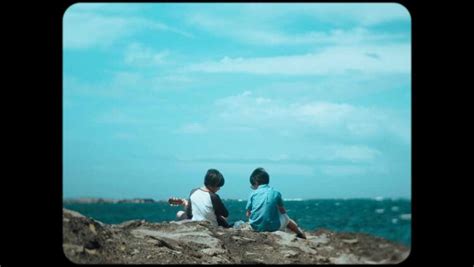 Vaundy「怪獣の花唄」ミュージックビデオより。 Vaundy「怪獣の花唄」mv公開、「蜜蜂と遠雷」でも話題となった鈴鹿央士が出演