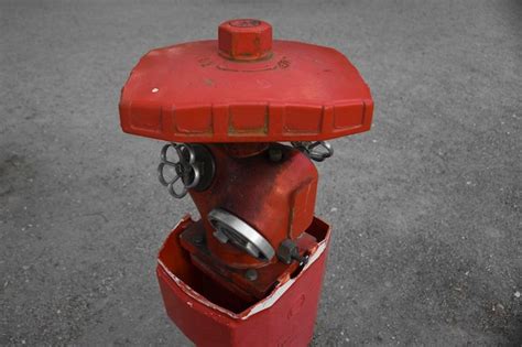 45000 Hydrant Cap Pictures