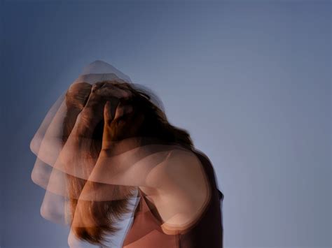 Is It Anxiety Or Hyperthyroidism Heres How To Tell The Difference Self