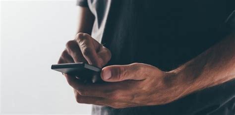 Hay Que Proteger Los Niños De Los Peligros De Social Media Brian James Douglas