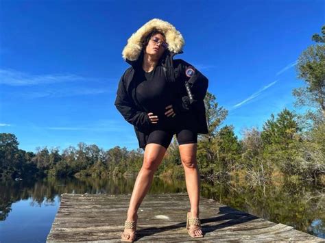 Jade Chynoweth Feet