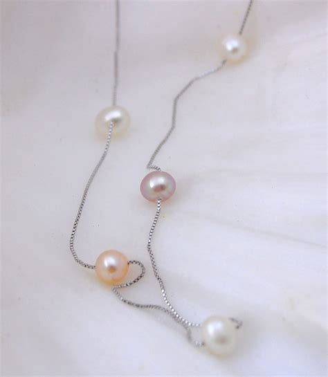 Нежно колие Морска пяна от Eстествени перли и сребро Изделия Морска пяна Кристина Арт