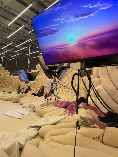 Flo London Art Exhibitions To See In London In December 2022