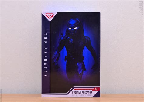 Predator 2018 Ultimate Fugitive Predator Figure Stop