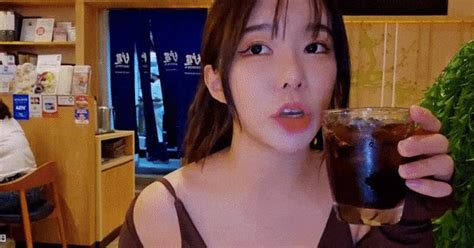 몰카 아니다 방콕 총기난사 쇼핑몰서 방송하던 여성 Bj 혼비백산[영상]