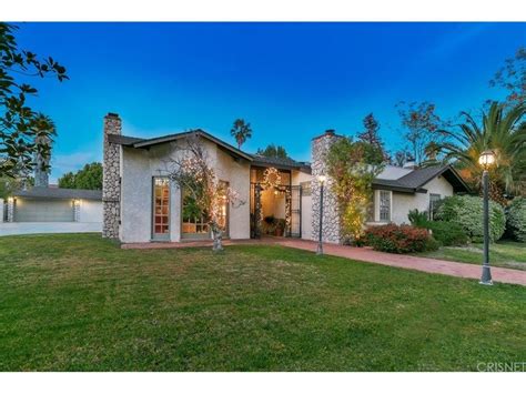 12309 Emelita St Valley Village Ca 91607 See Est Value Schools And More