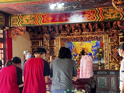 影音 埔心國中考生祈福 走狀元門為考生加油打氣