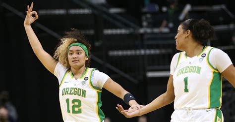 Three Oregon Ducks Named To Pac 12 All Conference Team On3