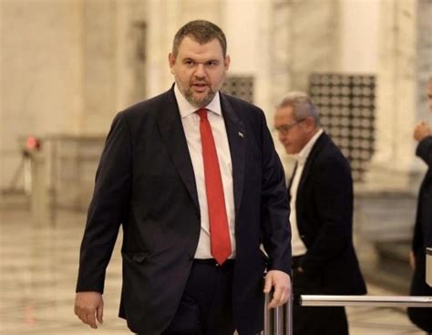 Пеевски Незабавни оставки на членовете на КЕВР фарсът с тока трябва да приключи