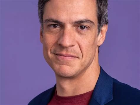 Mateus Solano Cobra à Globo Pagamento Por Reprise No Canal Viva Alfinetei