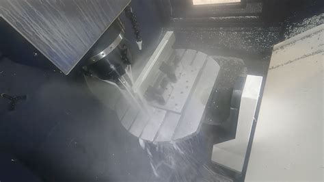 Cutting Titanium With 1 Micron Accuracy Over 3 Metres Believe It