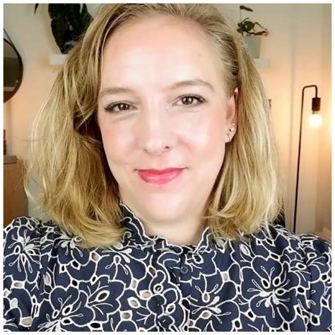 Floating In Dreams Reviews Makeup Fashion Everyday Beauty Made Sense Full Face Of Glossier