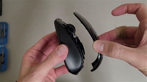 How To Replace The Batteries On A Dell Wireless Mouse Model M787c Youtube