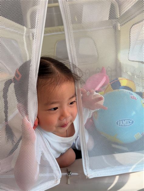 내이름은 민지안 🏷️ D896 하원하고 남편이 엄마보러갈래 친구집갈래 물었는데 친구집 간다던 지안ㅎ 엄마 조금 서운하네🥲 근데 보러왔다가 헤어질때 너무 슬프니깐ㅜ