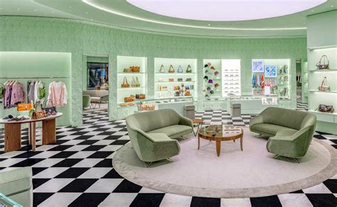 Visual Language Harpers Bazaar Malaysia Fashion Read This Story On