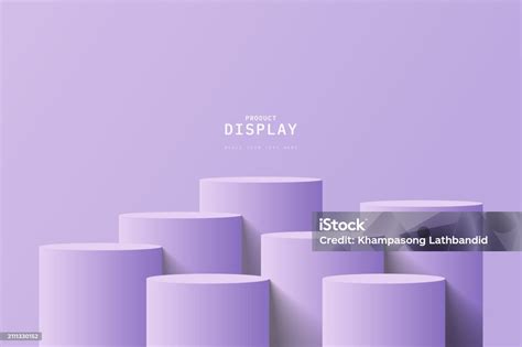 7 단계 3d 실린더 연단 받침대 또는 제품 진열대 세트가있는 빈 보라색 방 3d 벡터 기하학적 플랫폼 디자인 모형을 위한 최소한의 벽 장면 제품 발표를 위한 무대 0명에