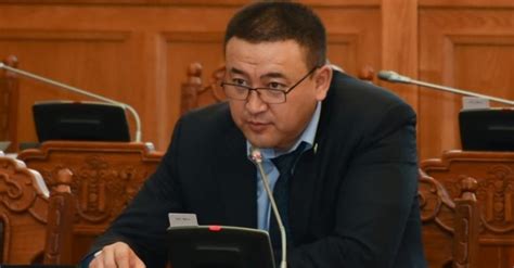 Б Чойжилсүрэн гишүүн ээ Тосонбумбын нурууны гүний усыг шавхахаа зогсоо