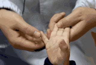 动图演示21种小儿推拿手法缓解脾胃不和积食等各种小儿常见不适 知乎