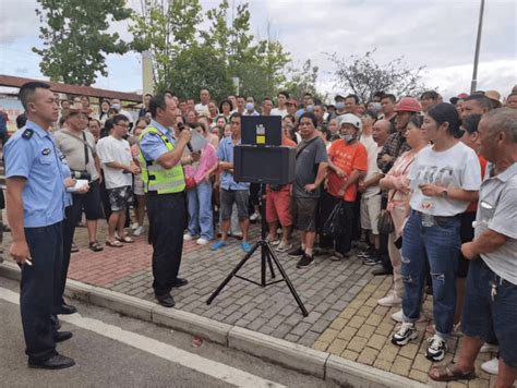 黄平县交警：持续深化“放管服” 推进便民服务出实效群众考试参考