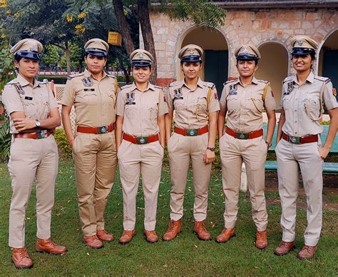 Rekha Choudhary On Twitter जिद्दी बनना सीखो क्योंकि कोई भी इंसान एक