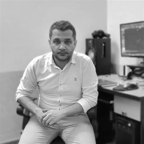 مهدی کرمانی آموزشگاه دنیای طلا