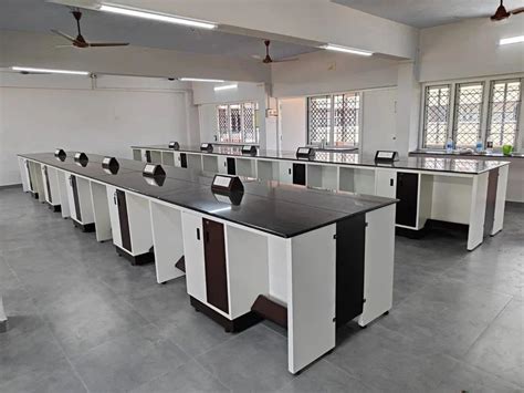 Physical Laboratory Table At ₹ 25000 Piece Vyasarpadi Chennai Id 2853242773130