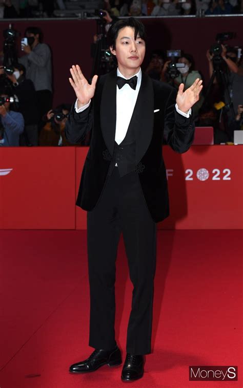 [머니s포토] 류준열 미소 살짝 부산국제영화제 머니s