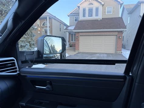 Window Defect R Tundra