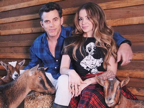 Who Is Steve Os Fiancée All About Lux Wright