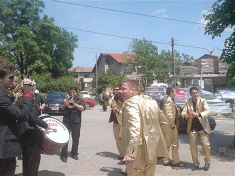 6 златни момчета абитуриенти