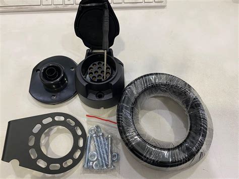 13 Pin Towing Socket With Harness Bracket Towing Tongue Tow Ball Car Accessories