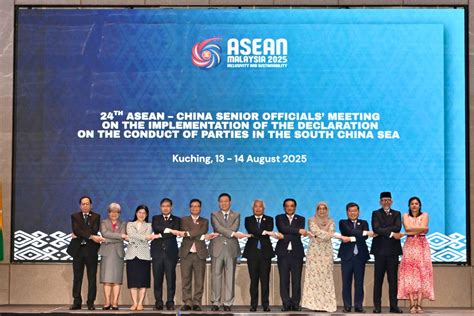 ທ່ານ ຮອງລັດຖະມົນຕີກະຊວງການຕ່າງປະເທດ ເຂົ້າຮ່ວມກອງປະຊຸມເຈົ້າໜ້າທີ່ອາວຸໂສອາຊຽນ ຈີນ ກ່ຽວກັບ