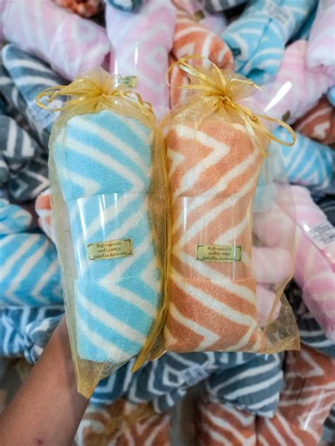 ของชำร่วยงานศพ ผ้าเช็ดผม ขนเป็ด หนานุ่ม ใส่ถุงผ้า ของชำร่วยงานศพ มาใหม่2568 เรียบหรู สง่างาม