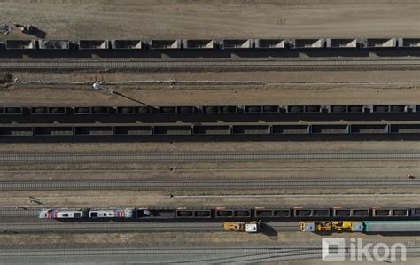 ФОТО Монголын анхны хүнд даацын төмөр замаар 2050 дугаартай галт тэрэг Гашуунсухайт өртөө рүү