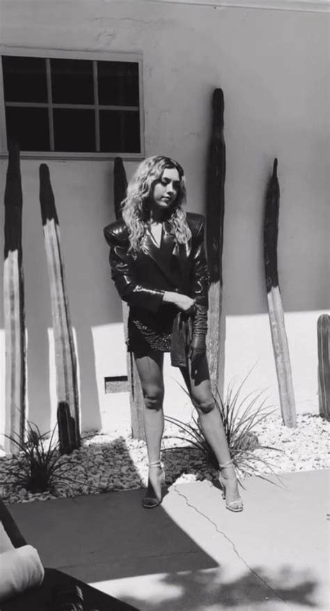 Pin De Ishygonzo Em Peyton List