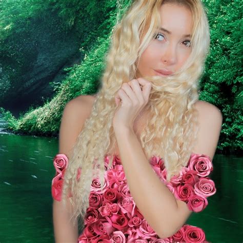 Karolina Dusk Youtube