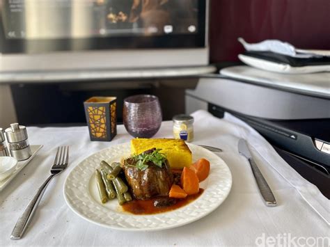 Menikmati Angus Beef Tenderloin Steak Sajian Maskapai Terbaik Dunia