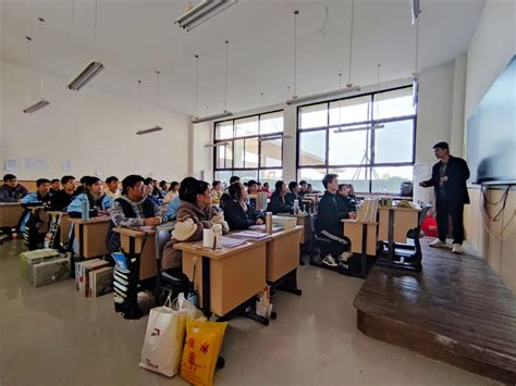 校园新闻 周口高中