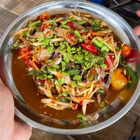 ນ້ອງນາງພາທ່ຽວ ອາຫານ